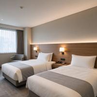 China Custom Dimensions Hotel Casegoods Business Modern Hotel Bedroom Furniture Wood Finishes for sale