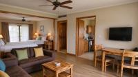 China Resort Custom Hotel Furniture Family Friendly Hotel Suite Furniture Set for sale