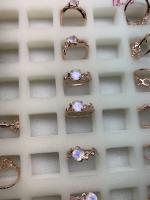 China 14K Rose Gold Moonstone Wedding Rings Leaf Flower Round Cut for sale