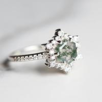 China Snowflake Hexagon Moss Agate Ring with Moissanites for Women for sale
