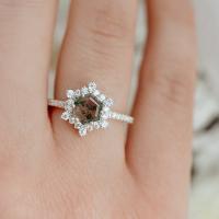 China Snowflake Hexagon Moss Agate Ring with Moissanites for Women for sale