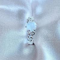 China 925 Sterling Silver Natural Blue Moonstone Ring Moonstone Jewelry Design for sale