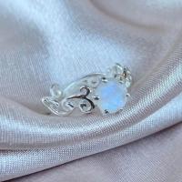 China 925 Sterling Silver Vine Manufacturer Round Cut Rainbow Moonstone Engagement Ring Wholesale Women Jewelry Rings for sale
