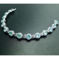 China 925 Sterling Silver Elegant Women Bracelet Pave Setting Green Spinel Bangle for sale
