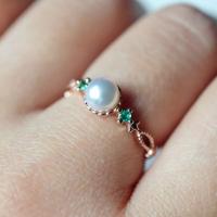 China Plated Natural Freshwater Round Cut Pearl Green Emerald Vintage Engagement Ring In Sterling Silver for sale