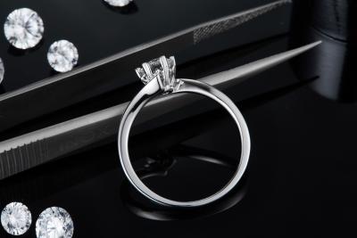 China Lady 9k Round 7.5mm Moissanite Open Fashion Grandeur Jewelry Silver Ring for sale