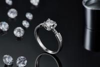 China White Moissanite Diamond Minimalist Custom Sytle Wedding Ring For Women for sale