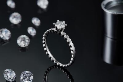 China 1.16CTW Wavilion Design White Moissanite  And  Sapphire Platineve Diamonds Jewelry  Engagement  For Women Ring for sale