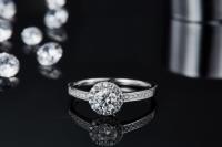 China Main Stone Round Pattern Cut 9k Moissanite 925 Silver Women Ring for sale