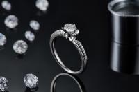 China Flower Cut  Moissanite Engagement Ring Unique 14KN White Gold Ring Moissanite Engagement   Ring for sale