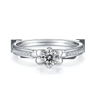China Flower Cut  Moissanite Engagement Ring Unique 14KN White Gold Ring Moissanite Engagement   Ring for sale
