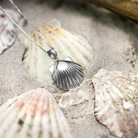 China Lady tree 925 Sterling Silver Stingray Necklace Manta Ray Turtle Dolphin Charm Tortoise Necklace for sale