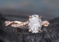 China Mossianite 2.5ct Oval Engagement Ring 18K Rose Gold Material for sale