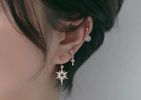 China 0.126ct 14k Gold Diamond Cartilage Earrings , 14pcs Piercing helix earrings OEM for sale