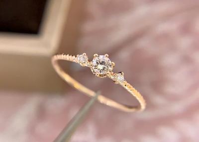 China Claw Setting 14k Gold Diamond Ring , 0.1 Ct Diamond Ring For Gift for sale