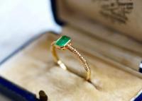 China 0.51ct Natural Green Emerald Ring , 18K Gold Diamond Ring for Wedding for sale