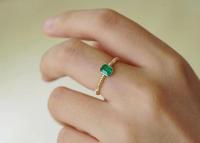 China 0.51ct Natural Green Emerald Ring , 18K Gold Diamond Ring for Wedding for sale