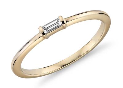China 14K Yellow Gold Emerald Cut Solitaire Engagement Rings 0.11ct 2×4mm Stone Size for sale