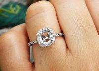 China Cushion Cut semi mount ring settings , 0.46ct 18K White Gold Promise Ring OEM ODM for sale