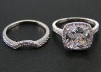 China Halo 1.0ct Diamond Engagement Wedding Rings 53PCS Prong Setting Type for sale