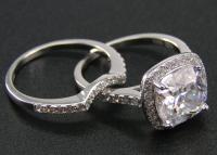China Halo 1.0ct Diamond Engagement Wedding Rings 53PCS Prong Setting Type for sale