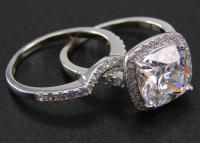 China Halo 1.0ct Diamond Engagement Wedding Rings 53PCS Prong Setting Type for sale