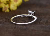 China Princess Cut Garnet Diamond Engagement Ring Prong Setting Type for sale