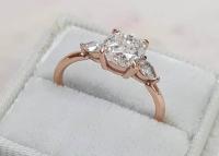 China Claw setting Cushion Cut Diamond Ring with 8×8mm 3 Stone OEM for sale