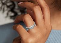 China 0.1ct RD3.0MM Promise Engagement And Wedding Ring Set 3.21g Weight for sale