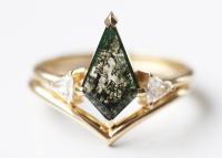 China Triangle Natural Moss Agate Engagement Ring , 9k Gold Ring With Diamonds OEM ODM for sale