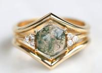 China Hexagon Cut Green Moss Agate Engagement Ring 14k Gold Material 6.5mm Size for sale