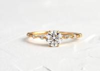 China 1.0ct Moissanite Diamond Rings , Round Cut Engagement Rings 6.5MM ODM for sale