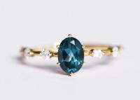 China 1.56ct London Blue Topaz Ring , Oval Shape Diamond Ring Round Cut OEM for sale