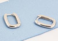 China Oval Hoop 9K Gold Earrings 2mm Thickness With 6x10mm Inner Diameter for sale