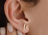 China Crescent Shape 9K Gold Earrings 6MM Dimension ODM For Party Gift for sale