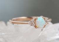 China Cobochon Cut 9K Gold Ring , 0.5ct Natural Opal Ring 5×7MM Size for sale