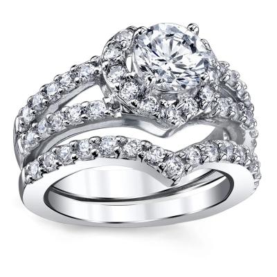 China Round Brilliant Cut Heart Shaped Diamond Engagement Ring 0.46CT OEM for sale