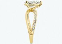 China Pear Cut 9k Yellow Gold Rings With Lab Diamond RD 6×9mm Dimension for sale