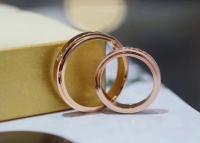 China 4mm width 18K Solid Gold Jewellery ring with 0.35ct Weight Diamond for sale