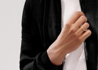 China 3.89g weight 18K Solid Gold Jewellery ring 2.5mm Width for Engagement Wedding for sale