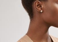 China 2.37g Rose Gold Mother Of Pearl Earrings , Mother Of Pearl Stud 9.65mm Size for sale