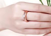 China OEM Rose Gold Engagement And Wedding Ring Set with 0.44CT 5mm Stone for sale