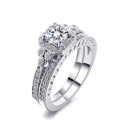 China 0.62ct 2 Carat Princess Cut Diamond Ring , 62PCS Moissanite Engagement Rings for sale
