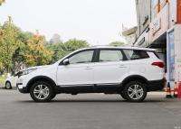 China Compact Crossover 5 Door SUV 7 Seats White Body 160Km/H for sale