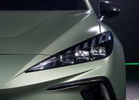 China Left Hand Driving Hatchback Electric Cars EV MG4 Mulan 425km for sale