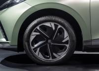 China Left Hand Driving Hatchback Electric Cars EV MG4 Mulan 425km for sale