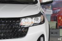 China Elegant LHD Family Sports Gasoline Vehicle For Adult 5 / 7 Seats Economy Car for sale