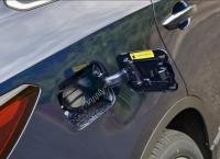 China 5/7 Seats Family SUV With Fuel High Speed High Performance Medium Sized 180KM for sale