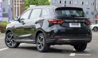 China Modern Gasoline Family Utility Vehicle 1.5L SUV Large Space Large Boot for sale
