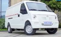 China Micro Middle Electric Cargo Van 5.0m3 5.7m3 Container 220KM Mileage for sale
